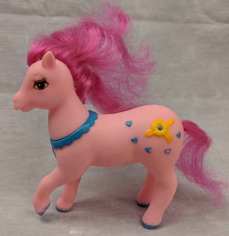 Fakie Pony – Pink w/ Molded Collar, Raised Flower/Hearts Symbol, 5 ...