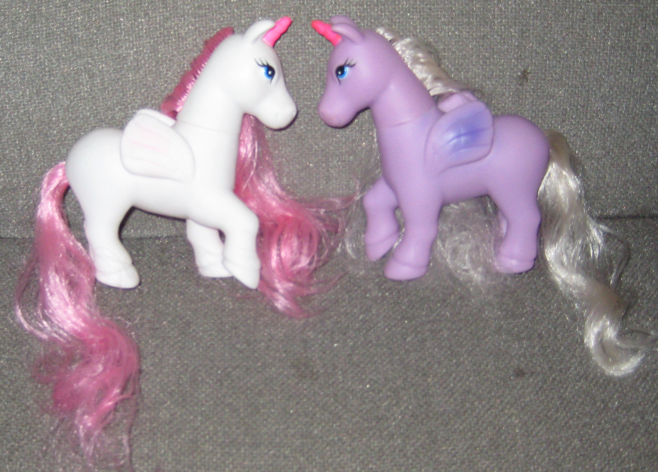 Unipeg w/ flexed front leg – Fakie Spaceman