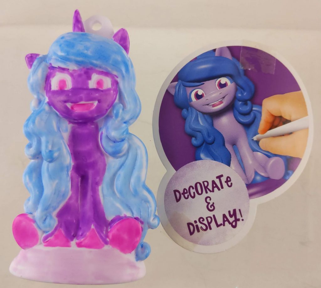 Izzy Moonbow Design N’ Display Vinyl Ornaments – Fakie Spaceman